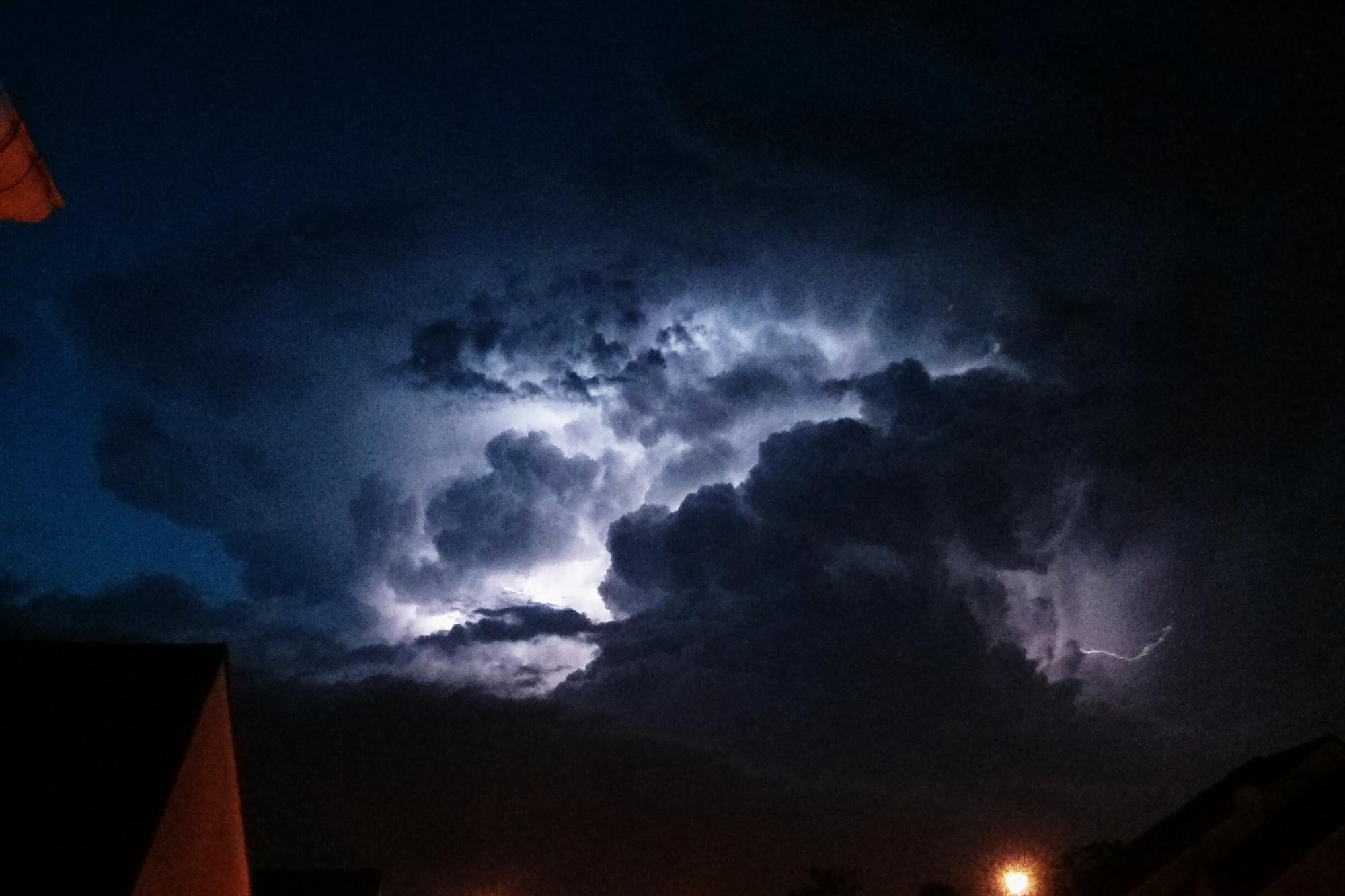Vos photos de l'orage sur la région parisienne