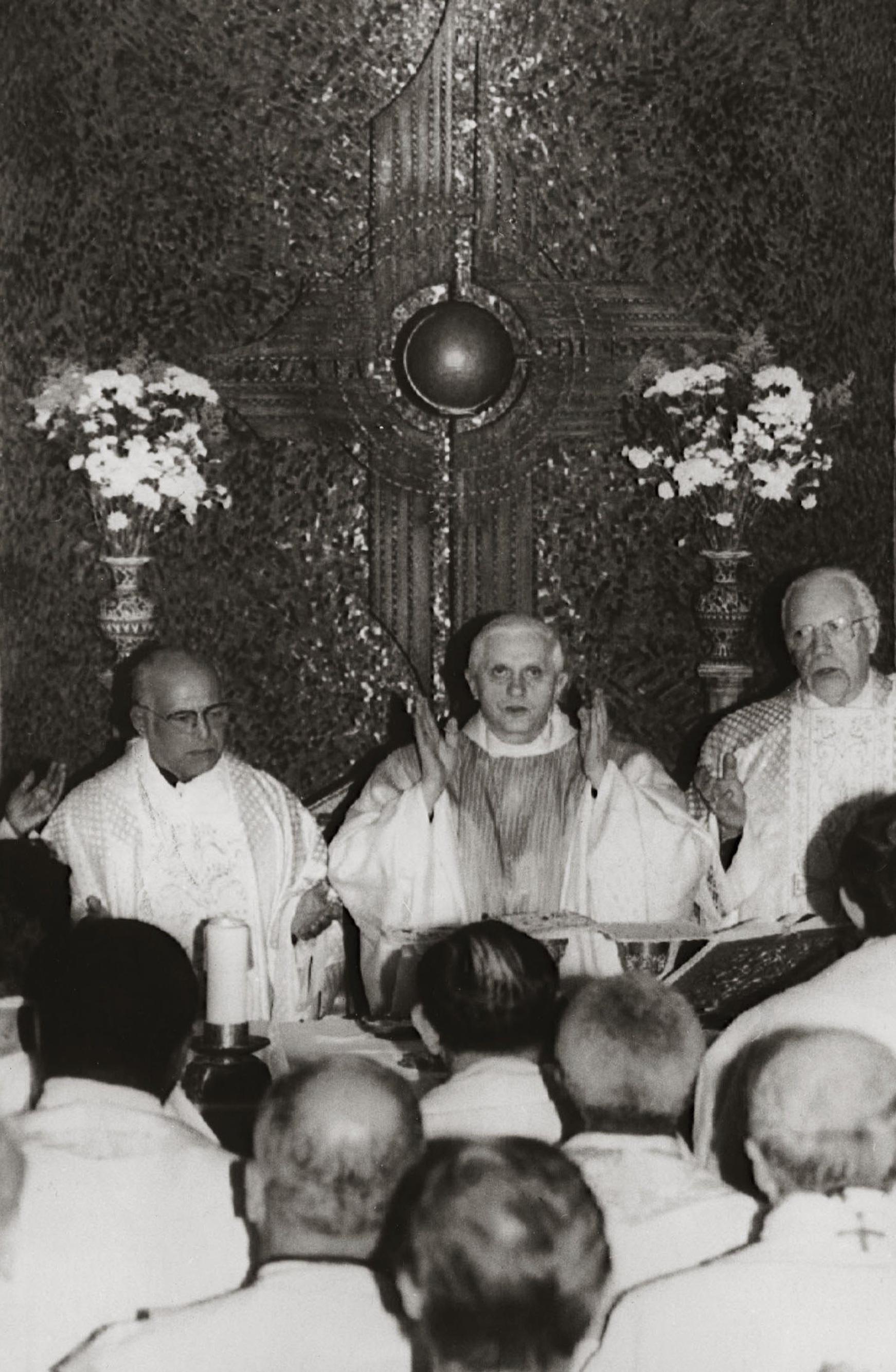 De Josef Ratzinger à Benoît XVI