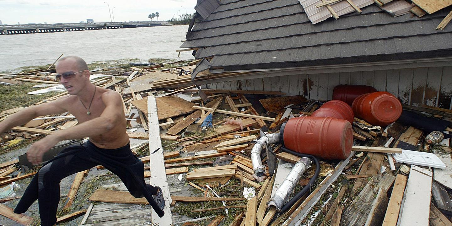 Le cyclone Wilma a fait six morts et de nombreux dégâts en Floride