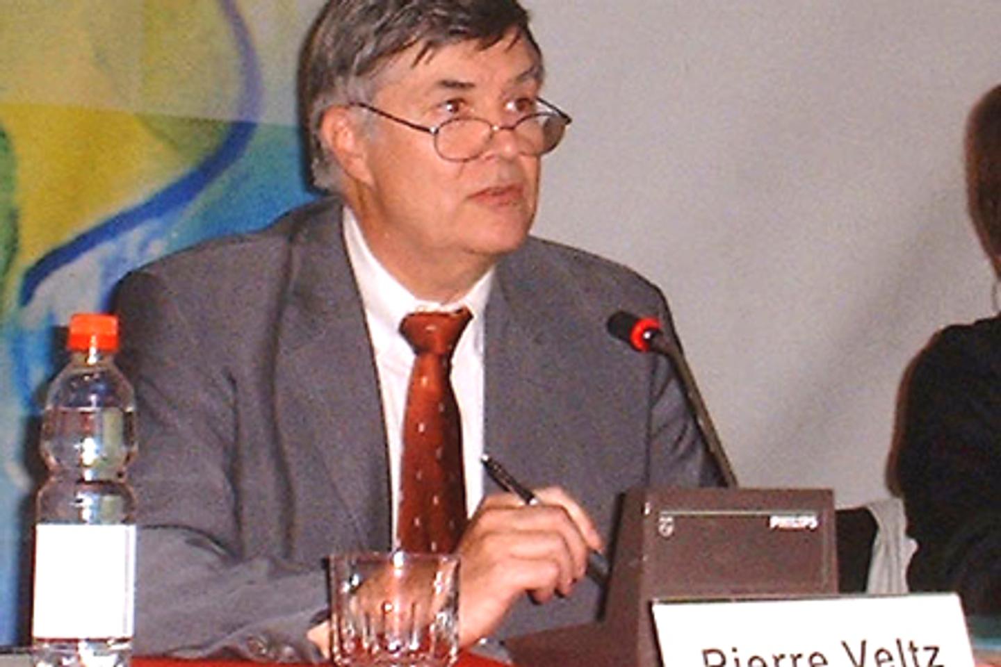 Pierre Veltz : L'Economie mondiale à l'ère des flux