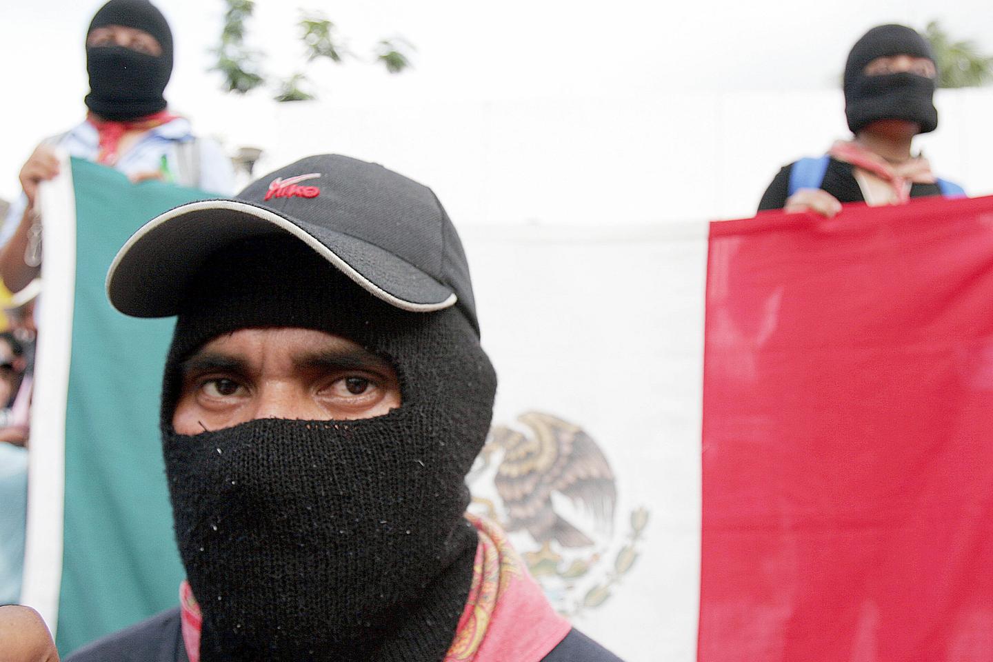 Le sous-commandant Marcos décrète "l'alerte rouge"