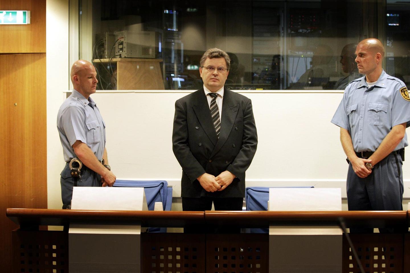 L'ex-chef des Serbes de Croatie Milan Babic s'est suicidé en prison