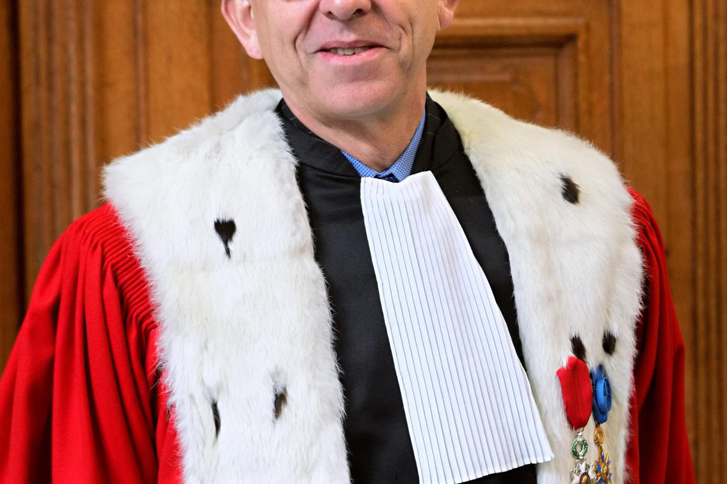 Yves Bot témoigne devant la commission d'enquête sur Outreau