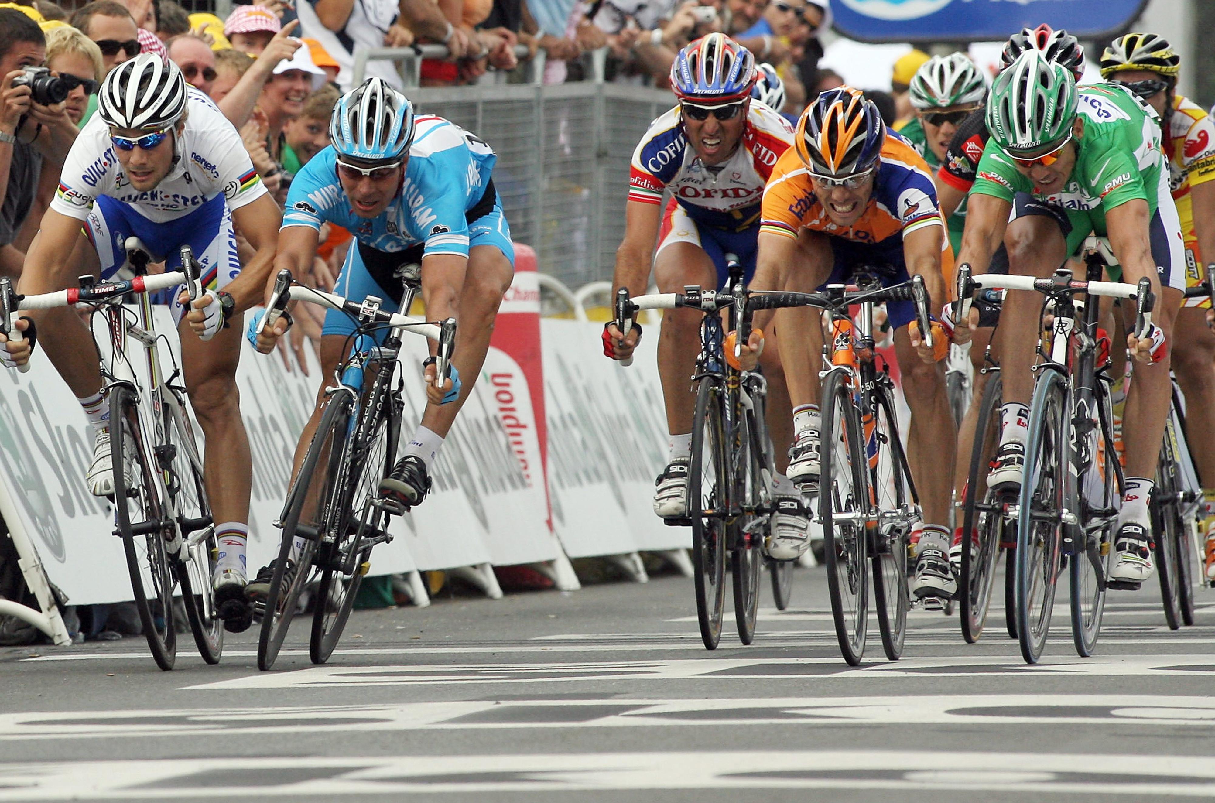 Oscar Freire remporte le sprint final de Dax