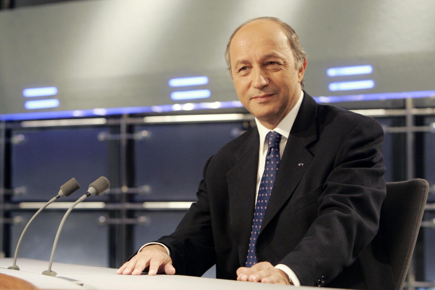 Laurent Fabius se pose en candidat "clairement de gauche"