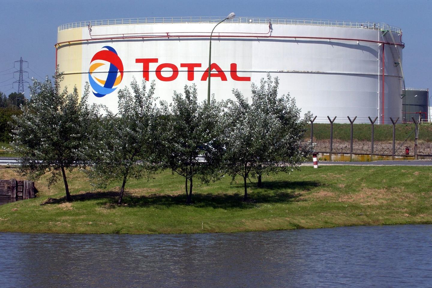 Total Petrochemicals envisage de supprimer 300 postes en France d'ici à ...