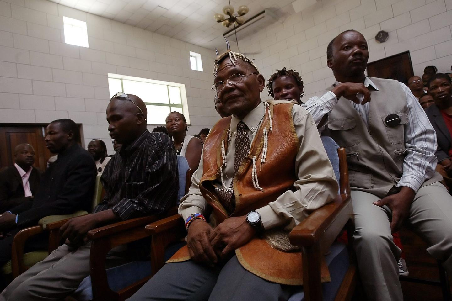 La justice du Botswana rend leur terre aux Bushmen