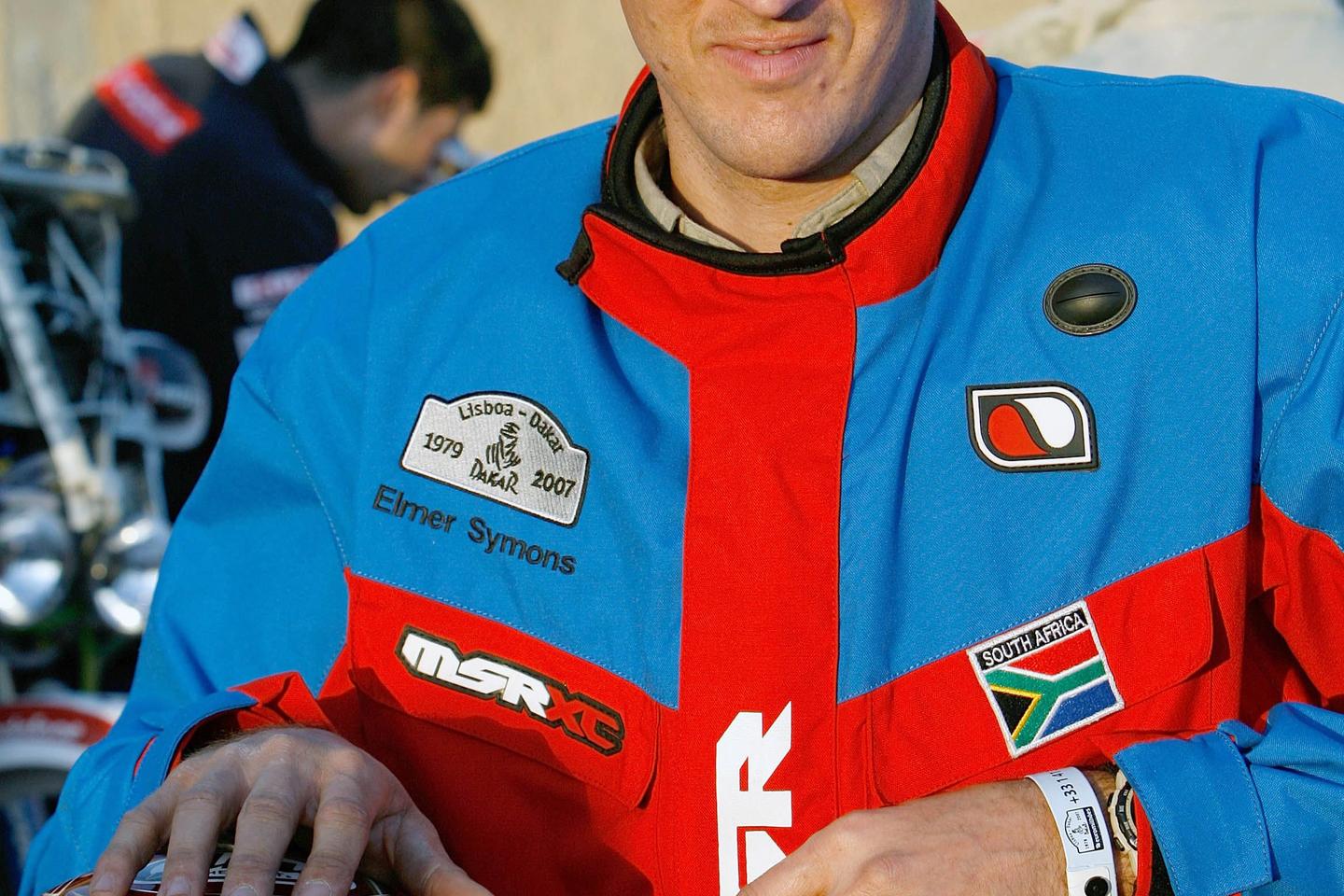 Le pilote de moto Elmer Symons se tue lors du Dakar