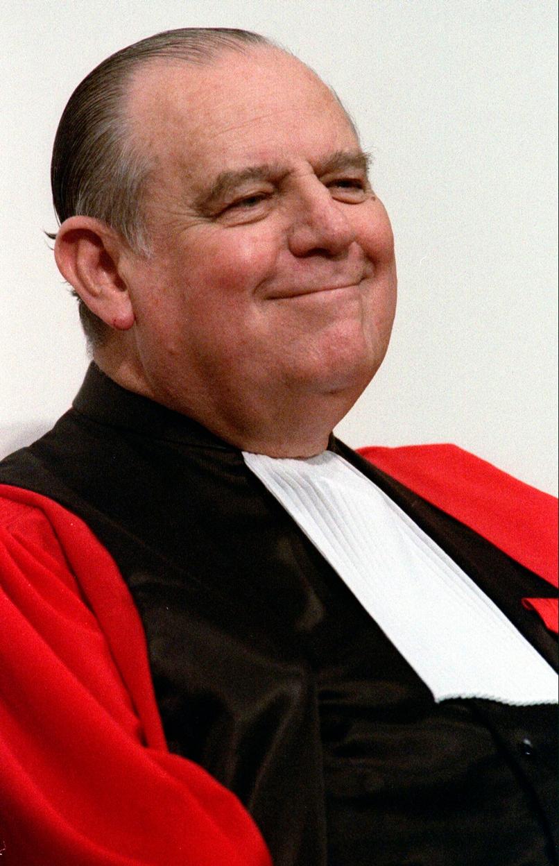 Raymond Barre, ancien premier ministre et "meilleur économiste français"