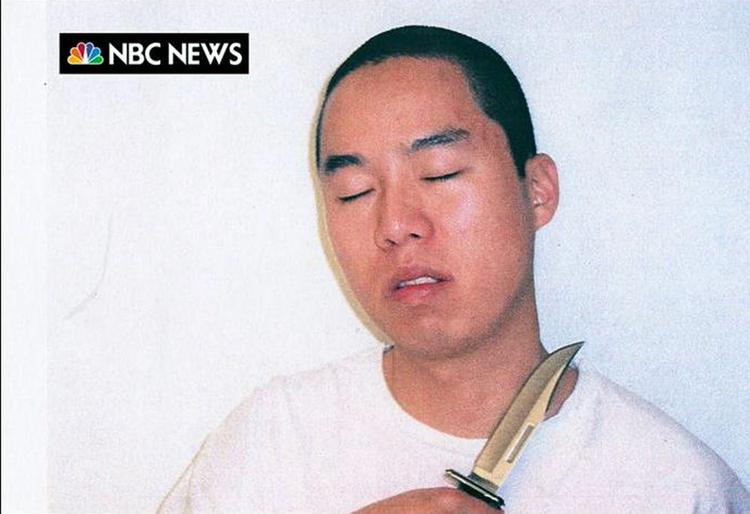 Cho Seung-hui s'est mis en scène en images