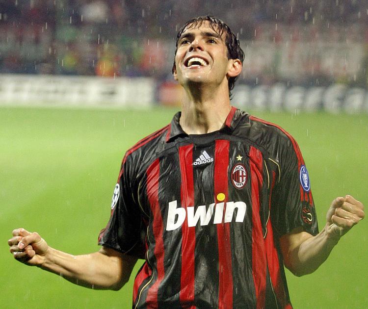 Le Milan AC bat Manchester et rejoint Liverpool en finale de la Ligue ...