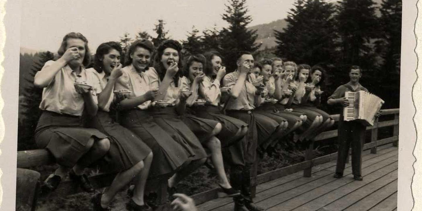 Les photos de la vie heureuse des tortionnaires d'Auschwitz