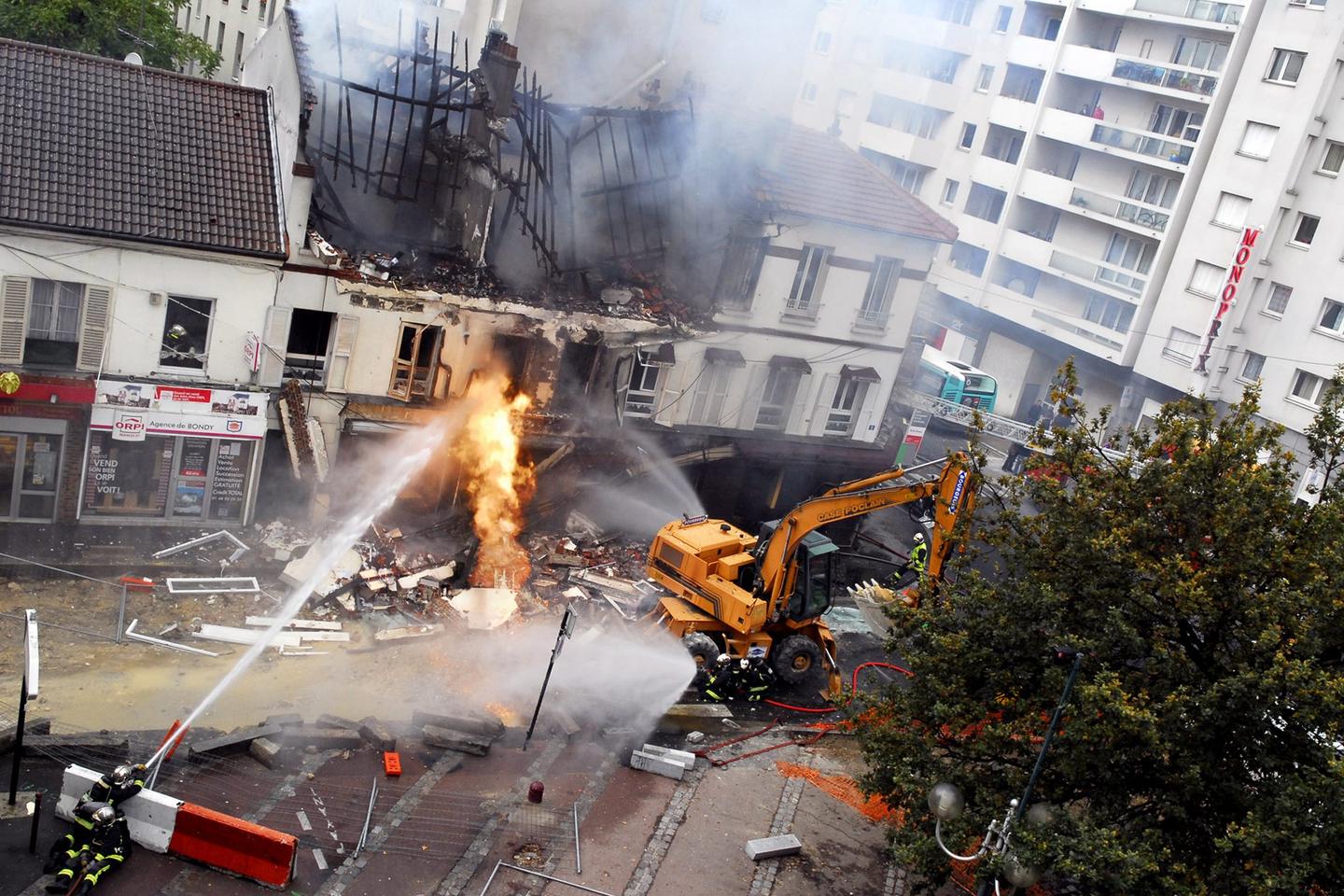 Une explosion au gaz fait un mort et quarante-sept blessés à Bondy