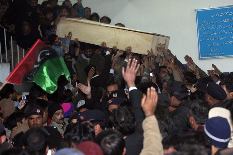 Colère au Pakistan après l'assassinat de Benazir Bhutto