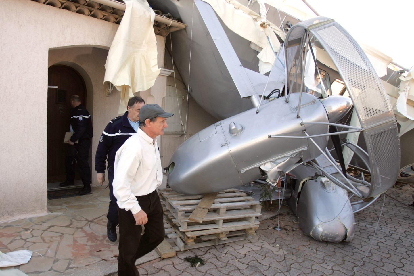 L'expédition de Jean-Louis Etienne "compromise" par une bourrasque