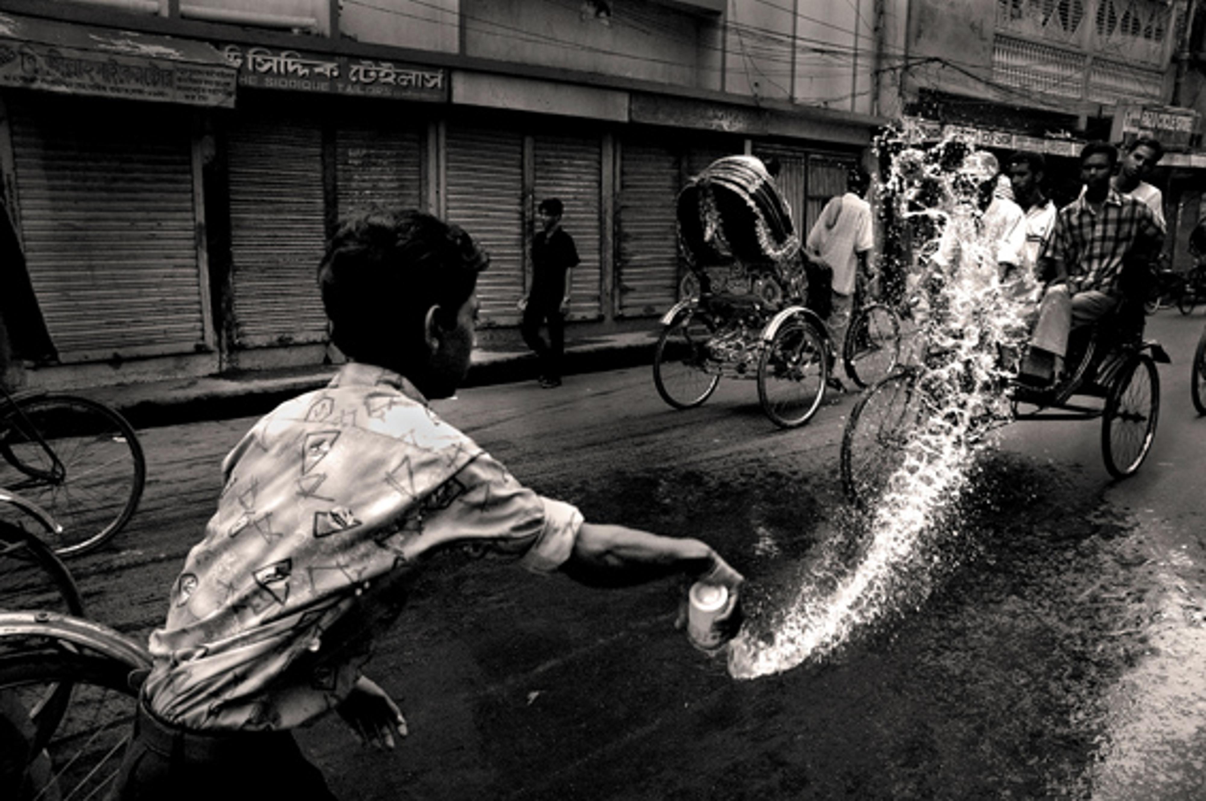 "Le Monde 2" : Dacca vu par Munem Wasif