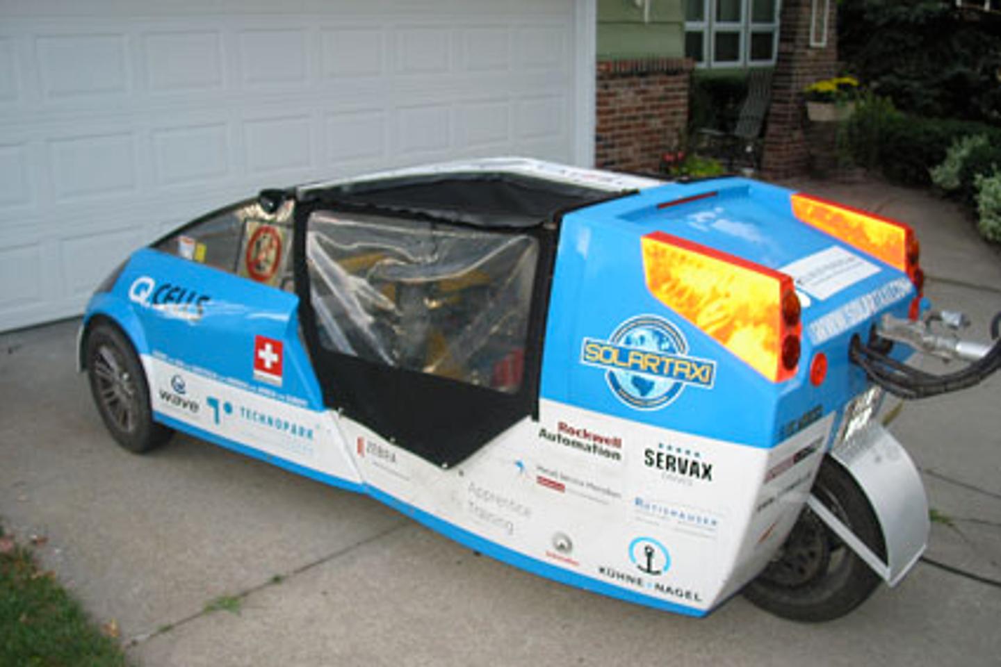 Le tour du monde d'un taxi solaire