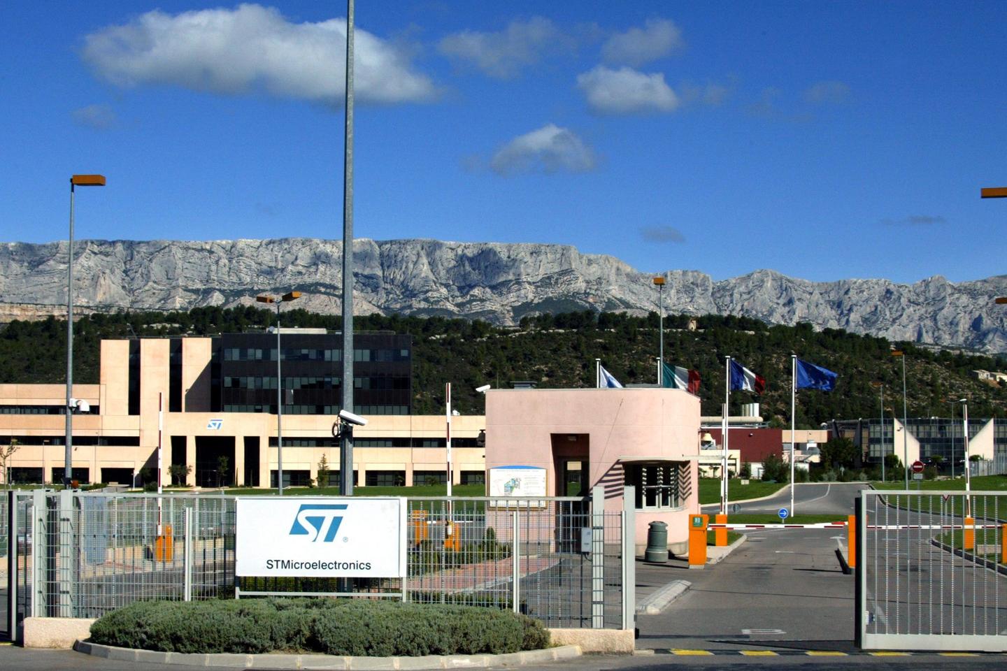 STMicroelectronics va supprimer 4 500 postes dans le monde en 2009