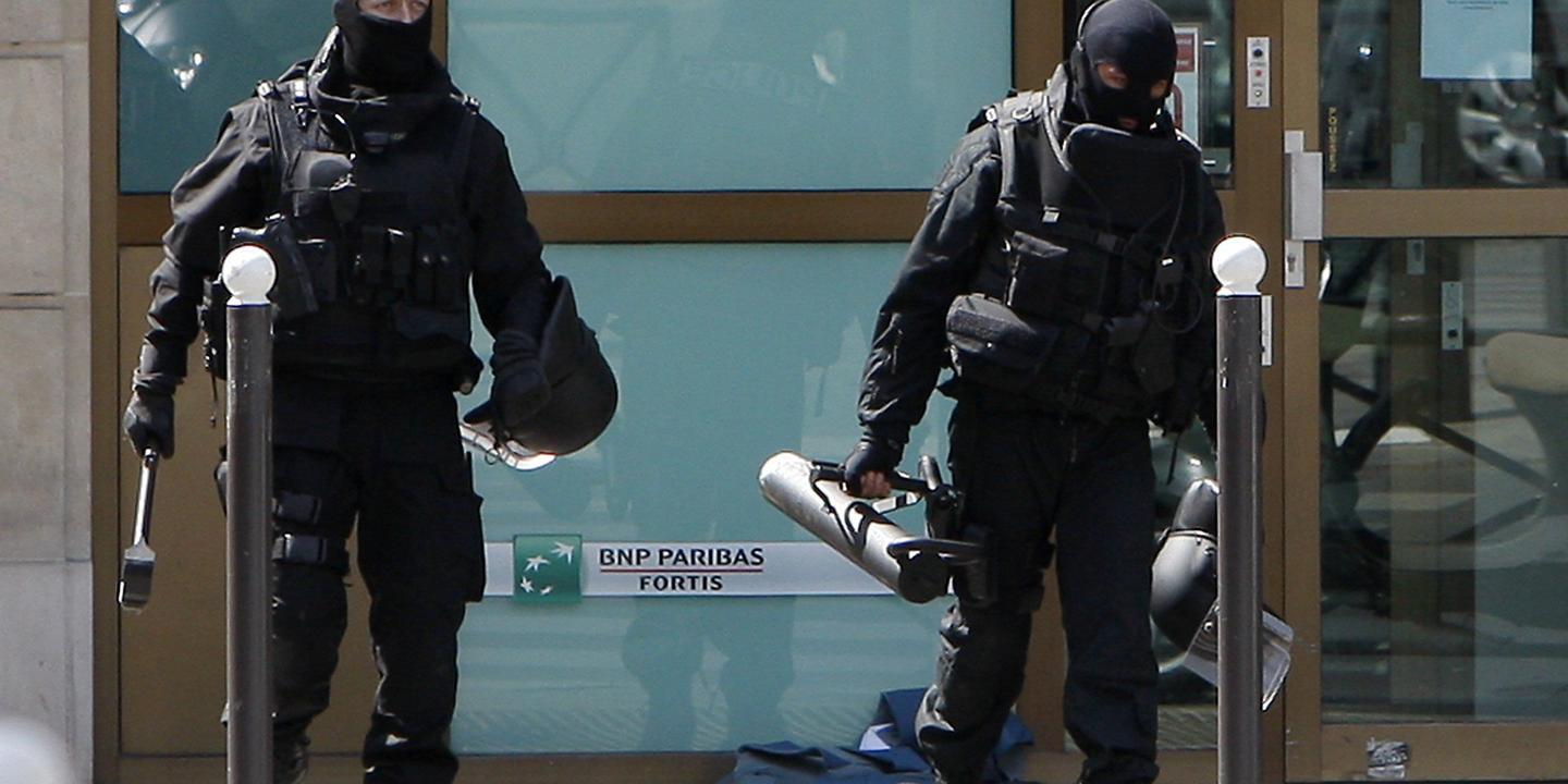 Braquage d'une banque à Paris, deux personnes interpellées