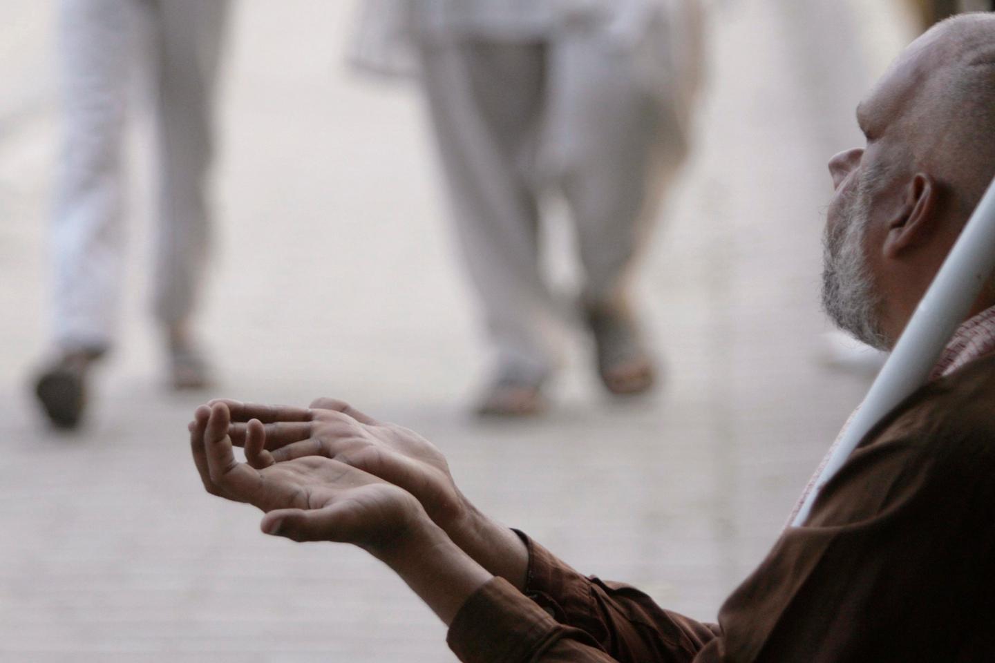 Les arrêtés anti-mendicité se multiplient dans les villes