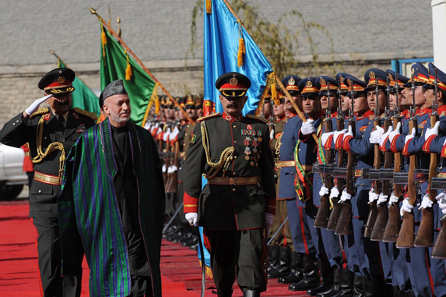Hamid Karzaï débute son deuxième mandat