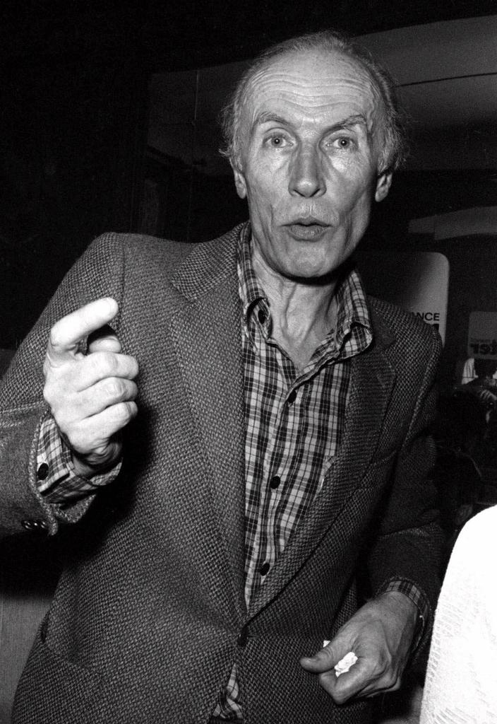 Eric Rohmer, cinéaste romantique et pilier de la Nouvelle Vague