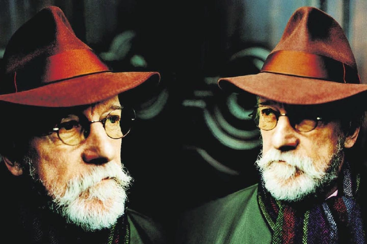 Jean-Claude Simoën : "Pour moi, le Salon du livre de Paris est un non ...