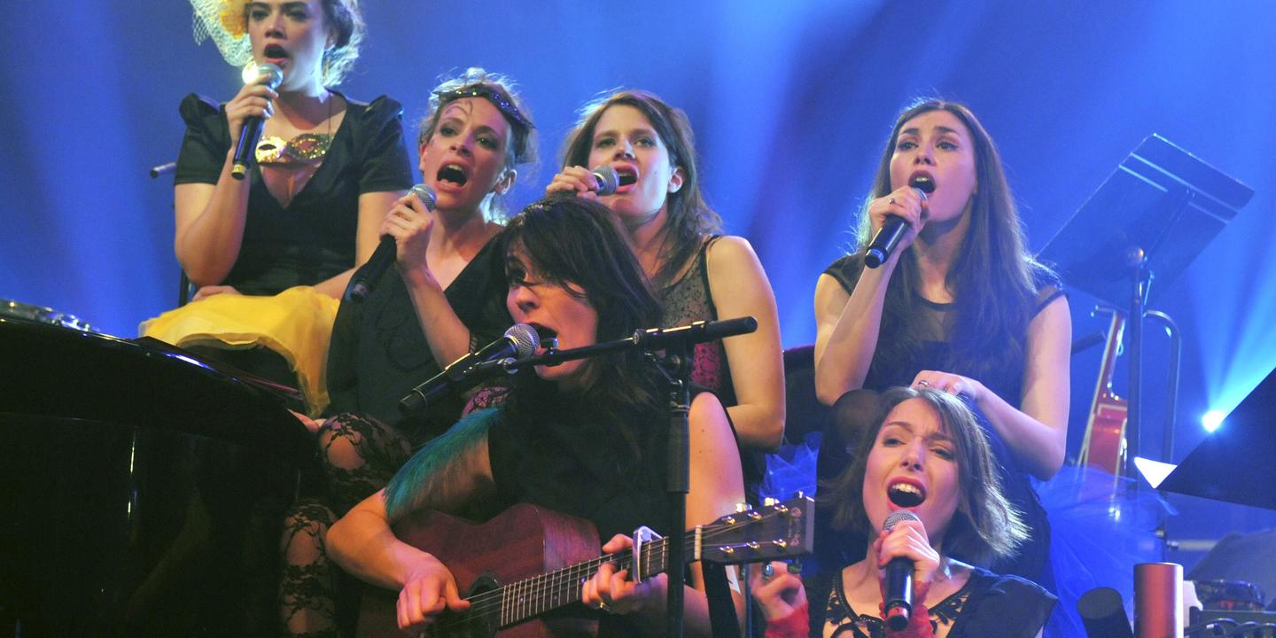 Six filles dans le vent, ensemble un soir à Bourges