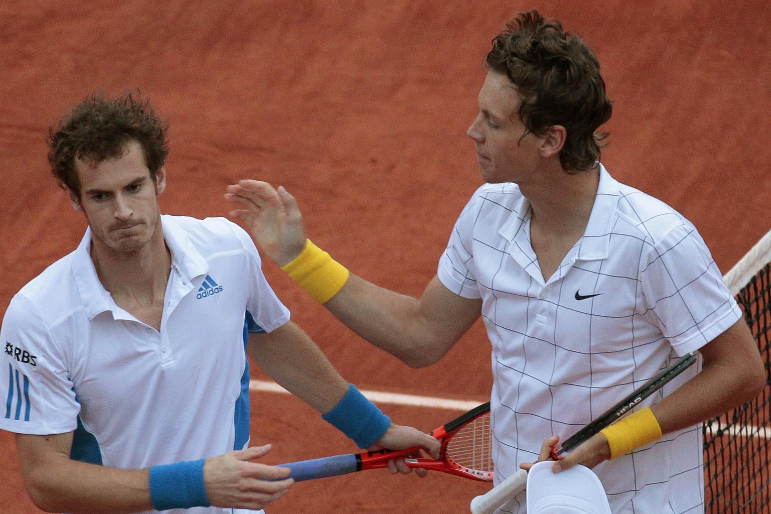 Federer et Soderling en quart, Tsonga abandonne