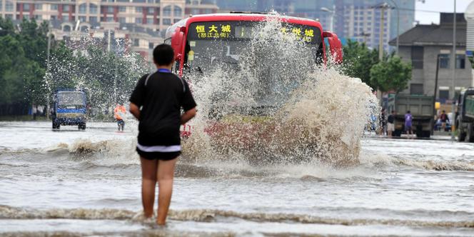 Inondations : des milliers de personnes évacuées dans le nord de la Chine