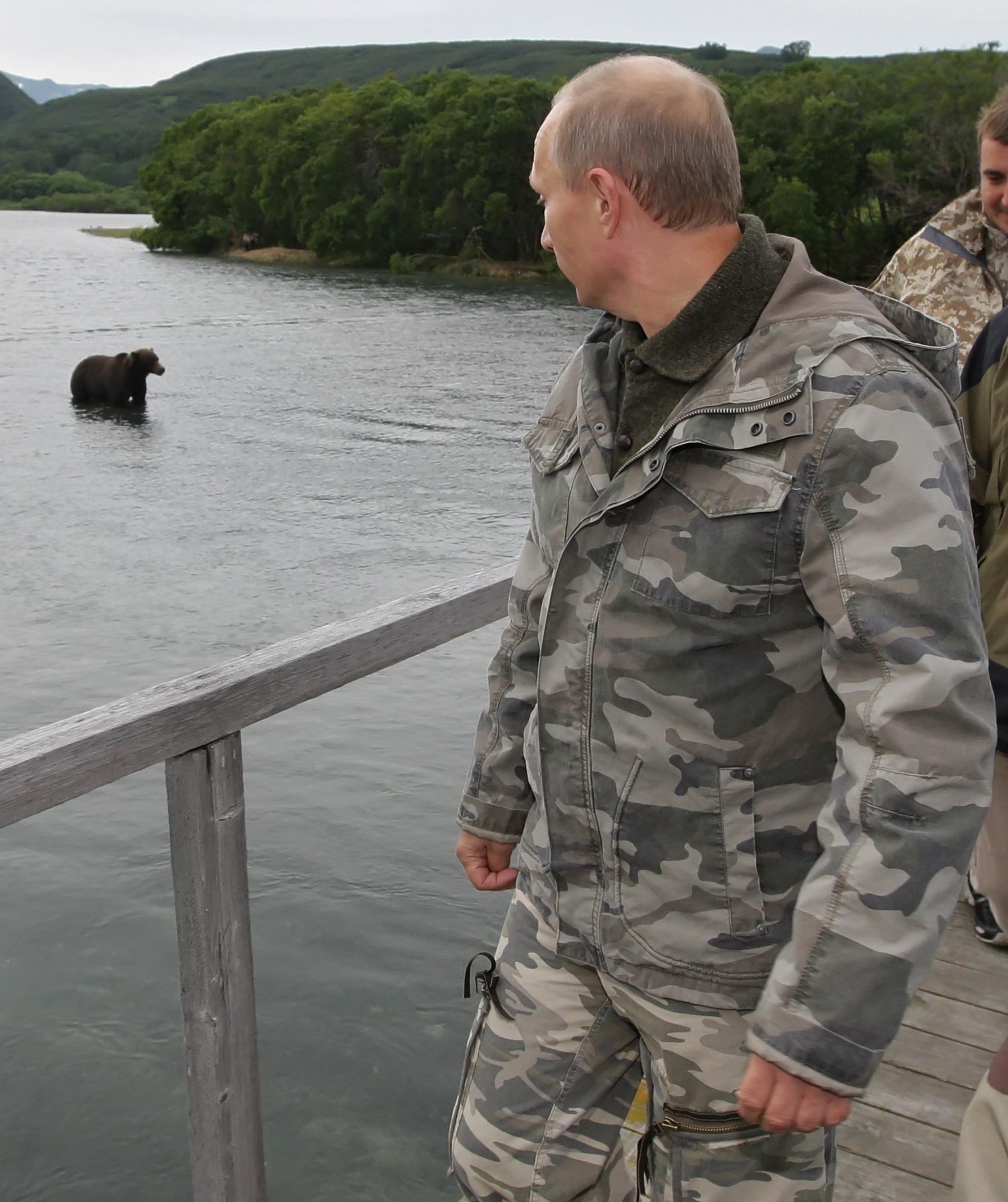 Vladimir Poutine : récit d'un été médiatique