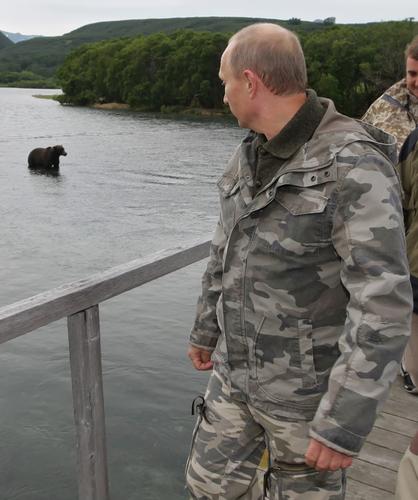 Vladimir Poutine : récit d'un été médiatique