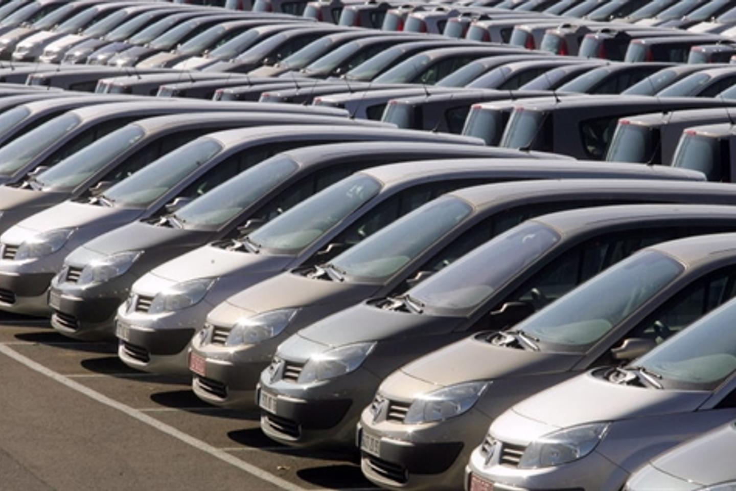 Les constructeurs automobiles restent les premiers annonceurs français