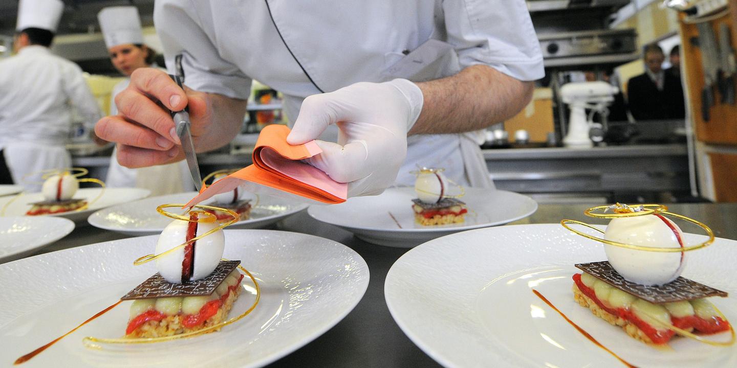 Le repas à la française ? "Autour d'une table, avec des convives"