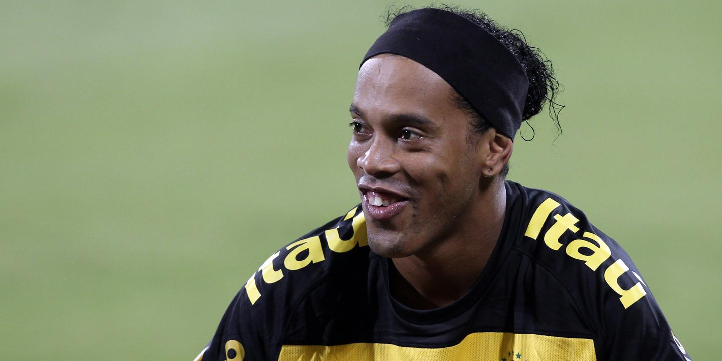 Ronaldinho menacé d'exclusion par son club mexicain