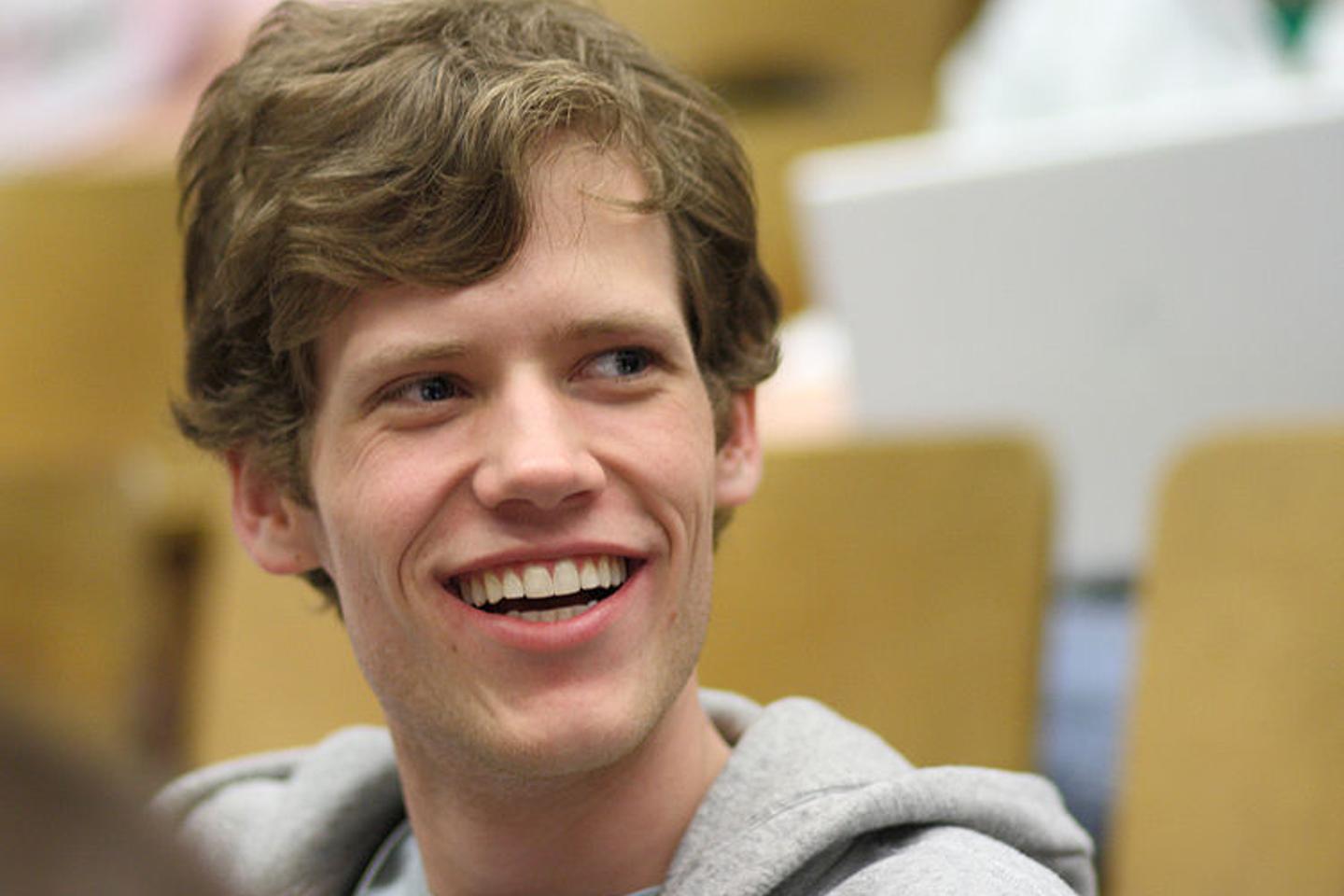 Le fondateur de 4chan défend sa vision de l'anonymat sur Internet