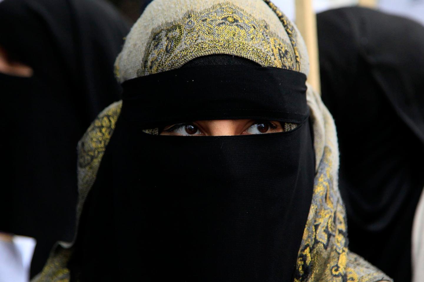 Loi sur le voile intégral : près de 300 femmes verbalisées en un an
