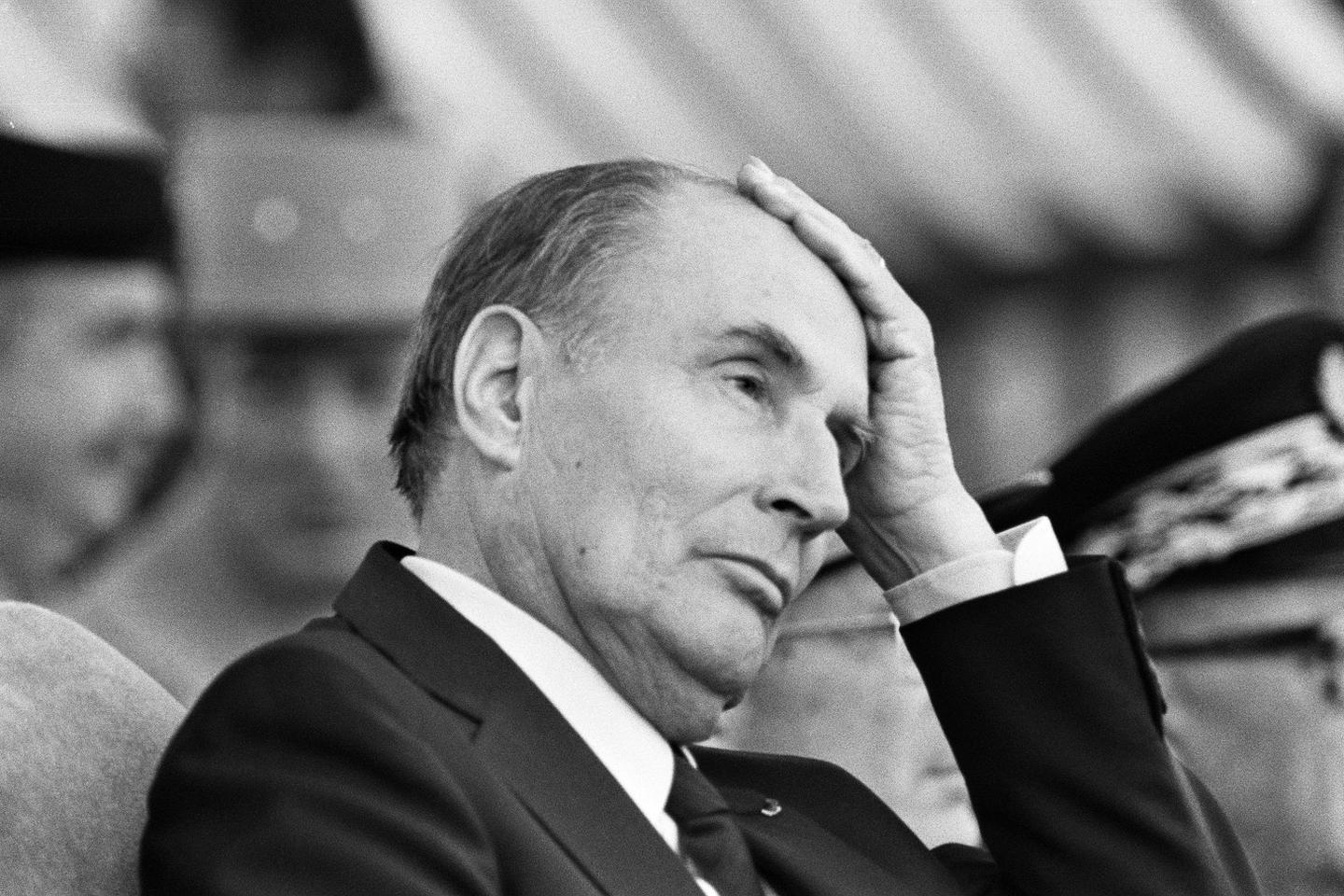 Et Mitterrand suspendit son abonnement