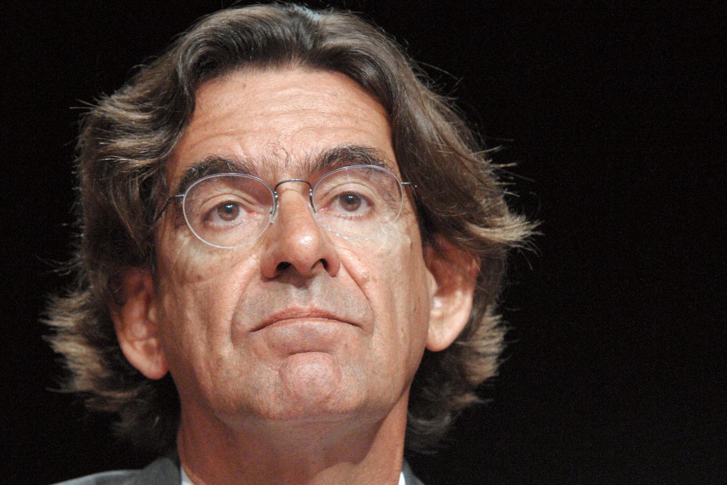 Luc Ferry va présenter une "histoire de la philosophie" pour "Le Figaro"