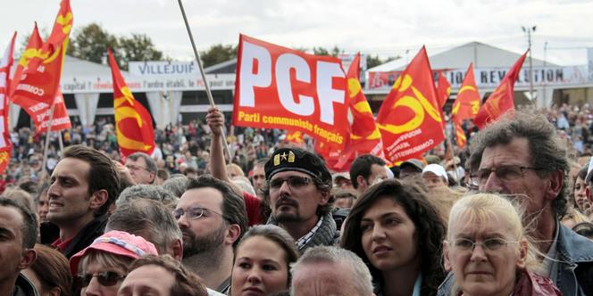 Législatives : le Parti communiste dénonce la "faute politique" du PS