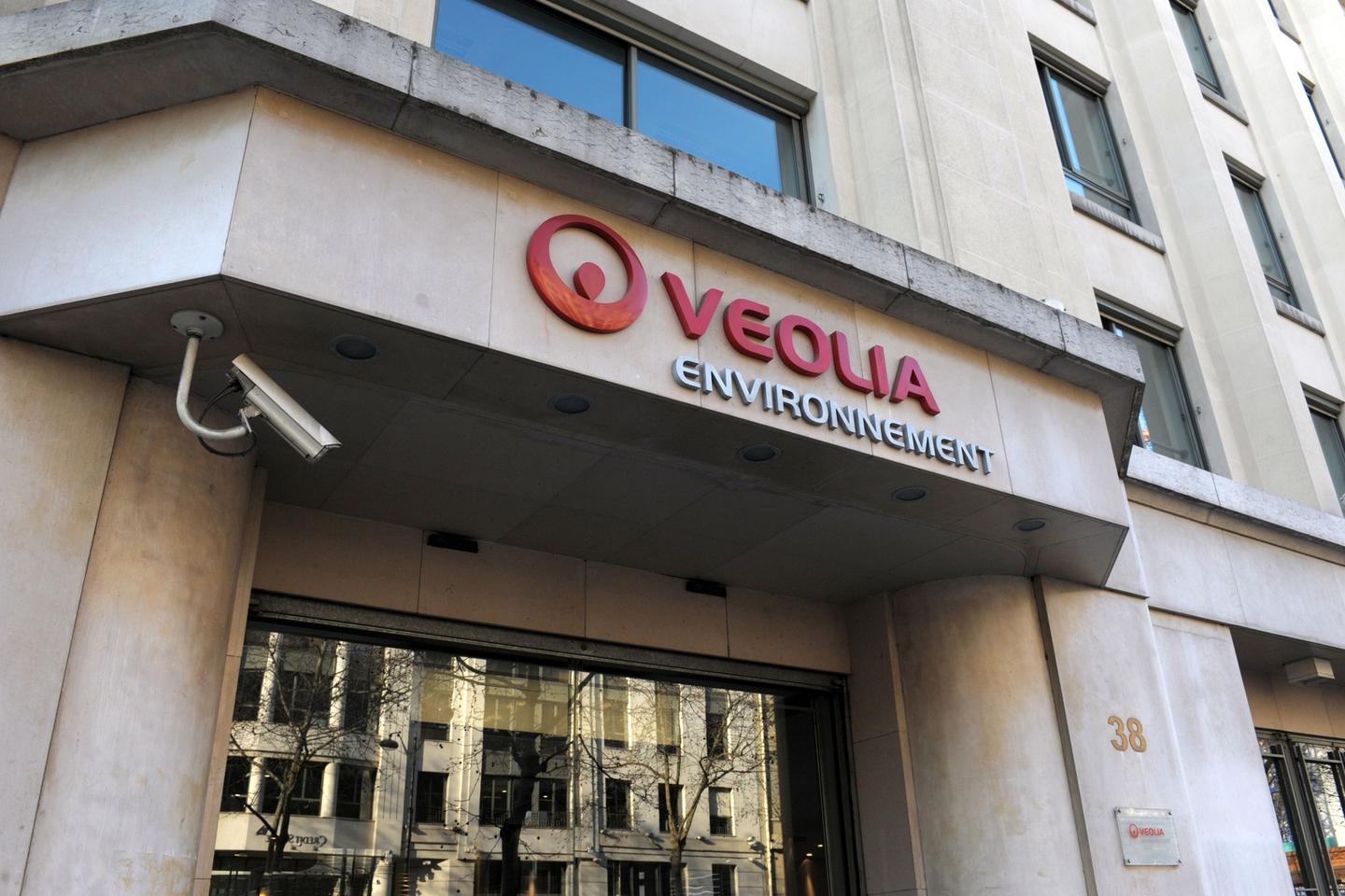 Veolia Environnement amplifie la restructuration de sa branche eau en ...