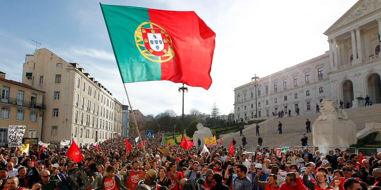 Au Portugal, les bénéficiaires d'aides sociales sont appelés à se ...