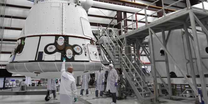 SpaceX lance la première capsule privée vers l'ISS