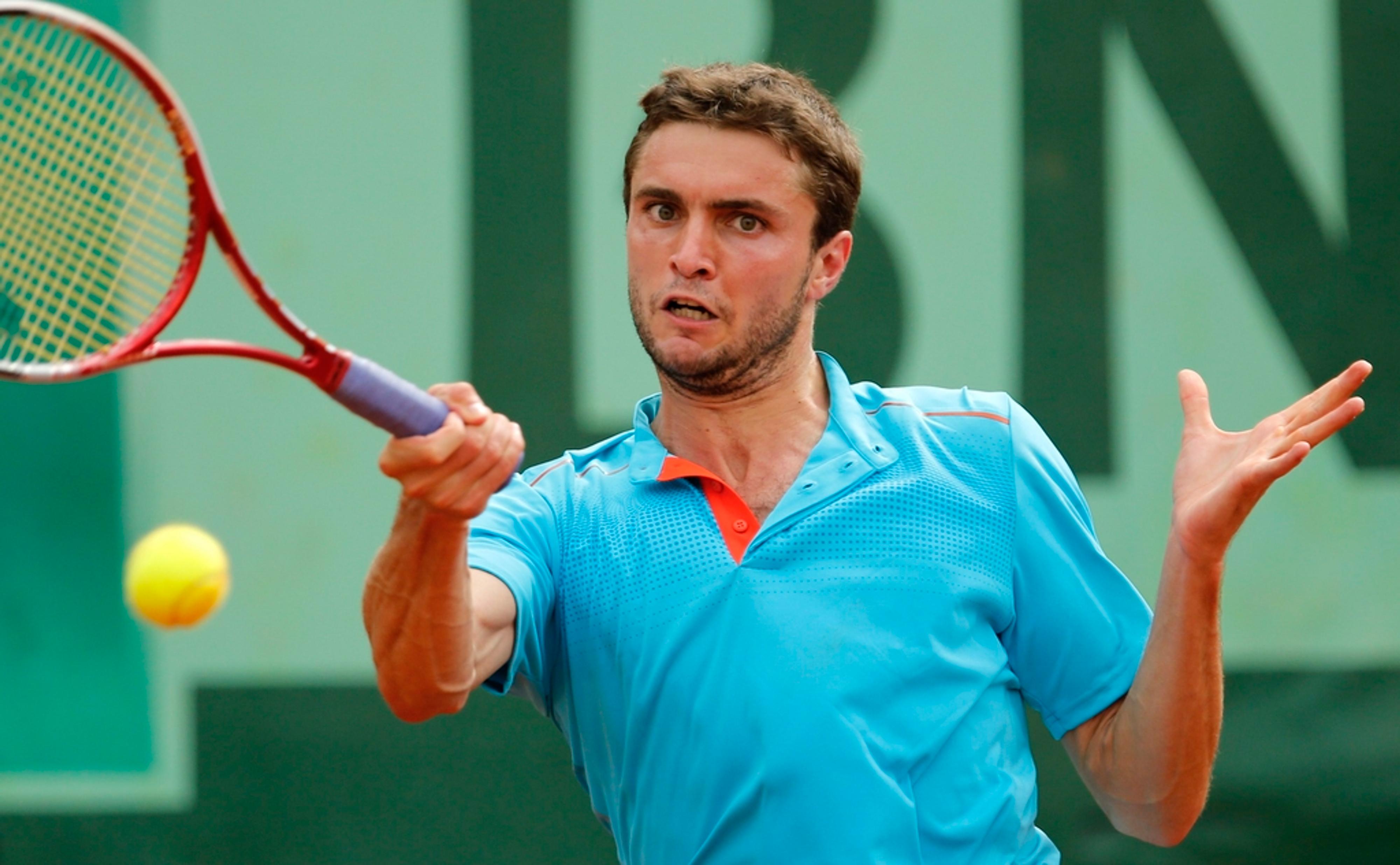 Roland-Garros : Tsonga et Federer enchaînent, Simon cale