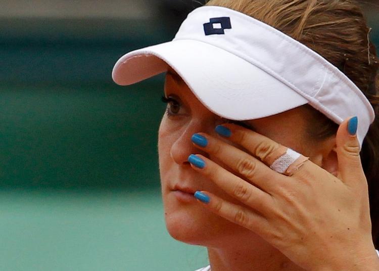 Roland-Garros : Tsonga et Federer enchaînent, Simon cale