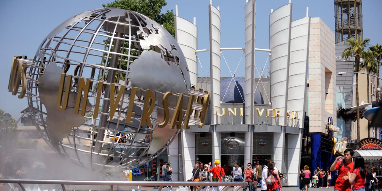 Universal fête ses 100 ans au Grand Rex à Paris