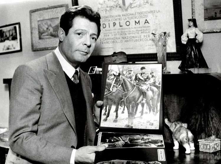 Marcello dans les yeux de Chiara