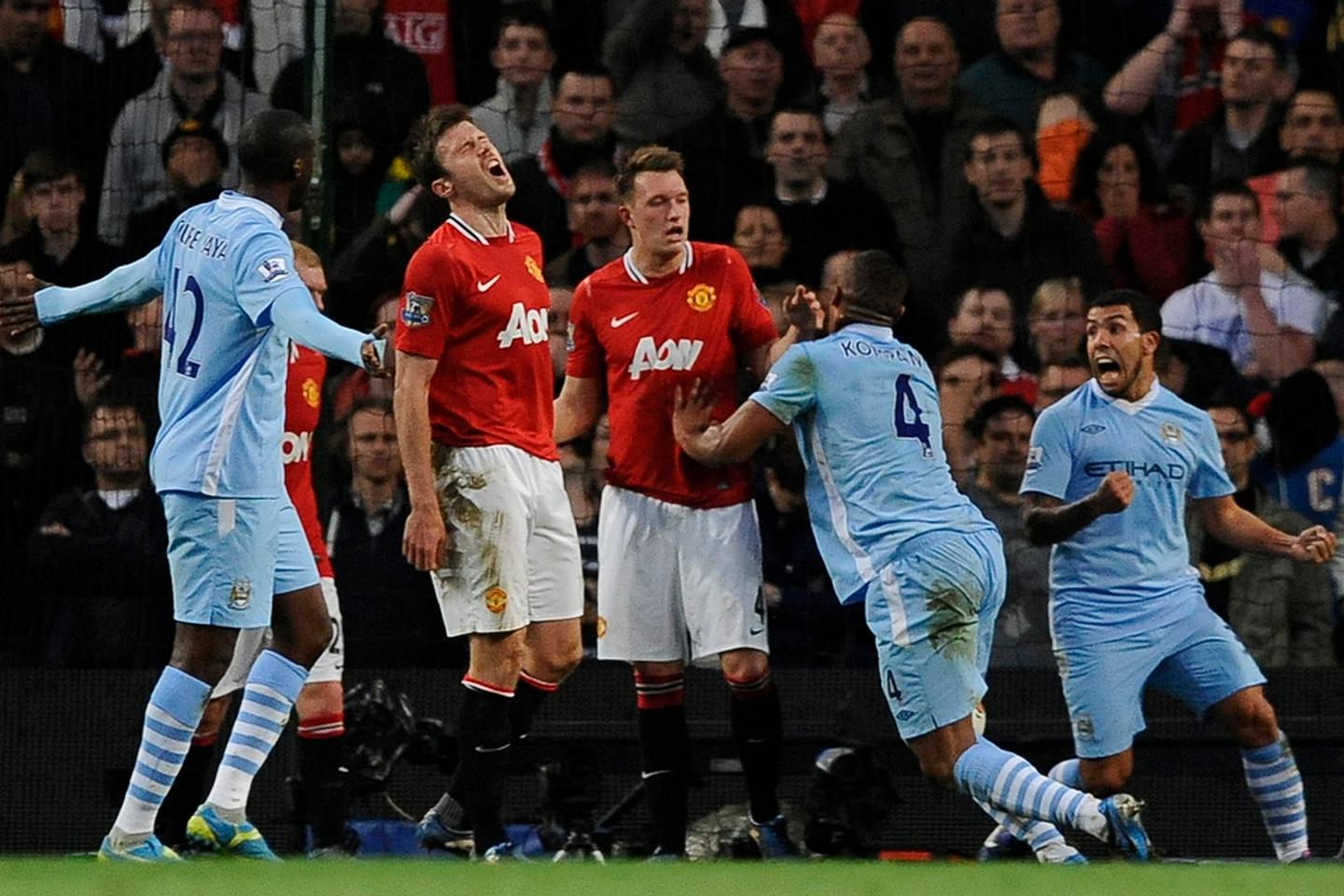 Football : Manchester contre Manchester, le championnat anglais reprend ...
