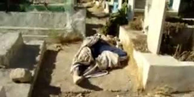 Assad promet d'écraser la révolte, l'opposition l'accuse de "massacre"