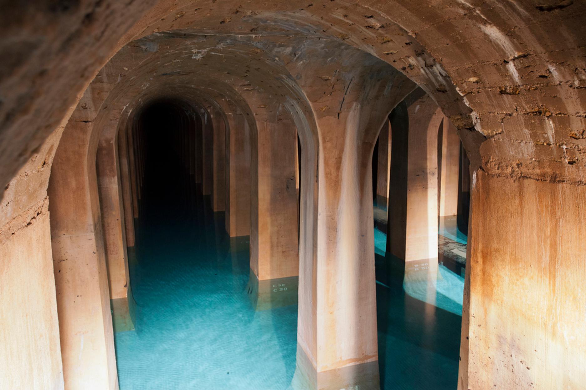 Montsouris, superbe réservoir d'eau des Parisiens